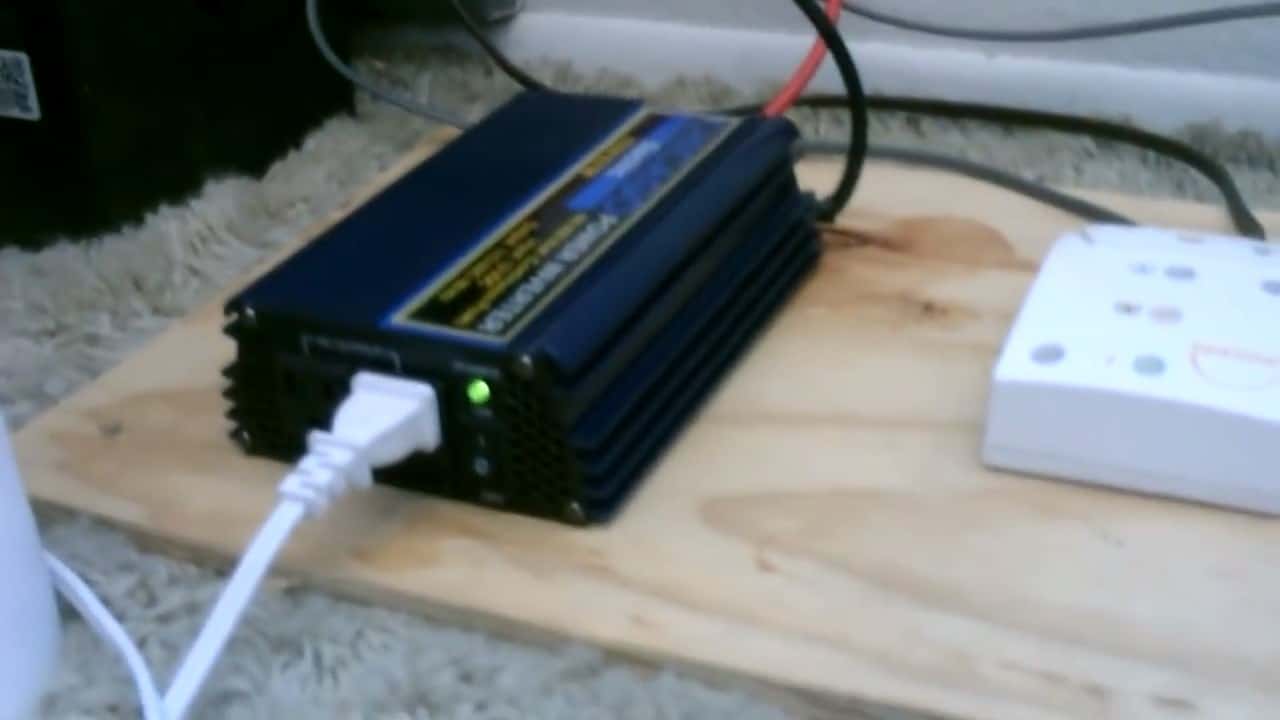 How to build a simple Off Grid Electricity Generation System using Two ...