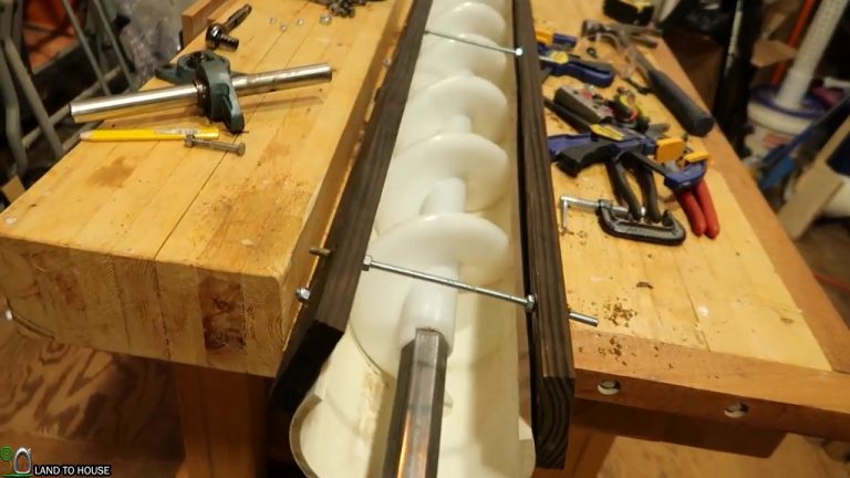 How to build a Homemade Archimedes Screw Turbine using PVC parts to ...