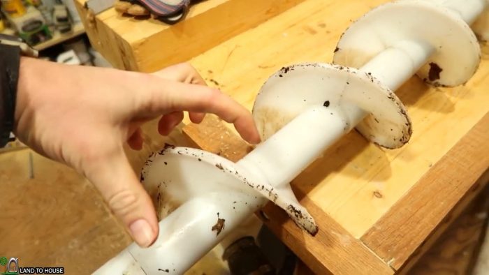 How to build a Homemade Archimedes Screw Turbine using PVC parts to ...