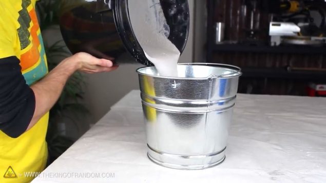 How to recycle scrap metal in the backyard by building a simple Mini ...