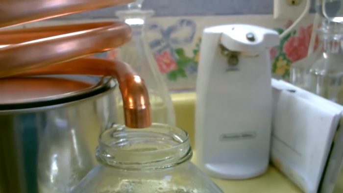 How to build a Simple Homemade Water Distiller that turns dirty water ...