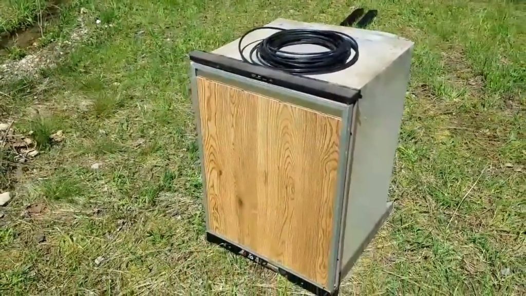 How to build a Simple Off Grid Refrigerator that uses no electricity