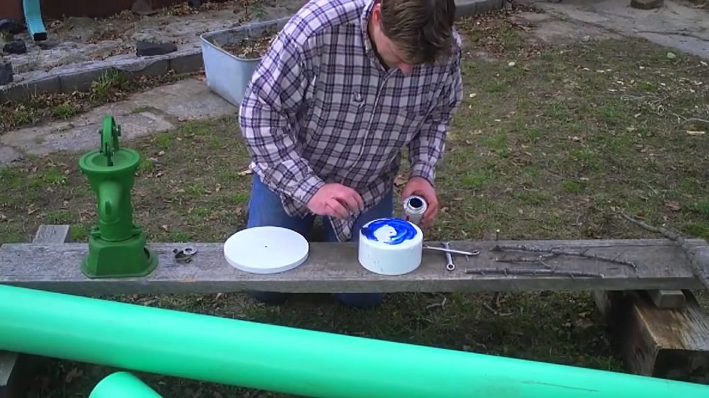 How to dig your own shallow water well for the garden