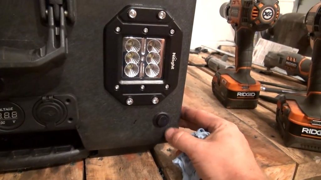 How to build a Large 2000W Portable Solar Power Generator at Home from ...