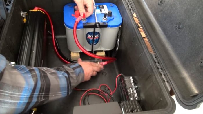 How to build a Large 2000W Portable Solar Power Generator at Home from ...