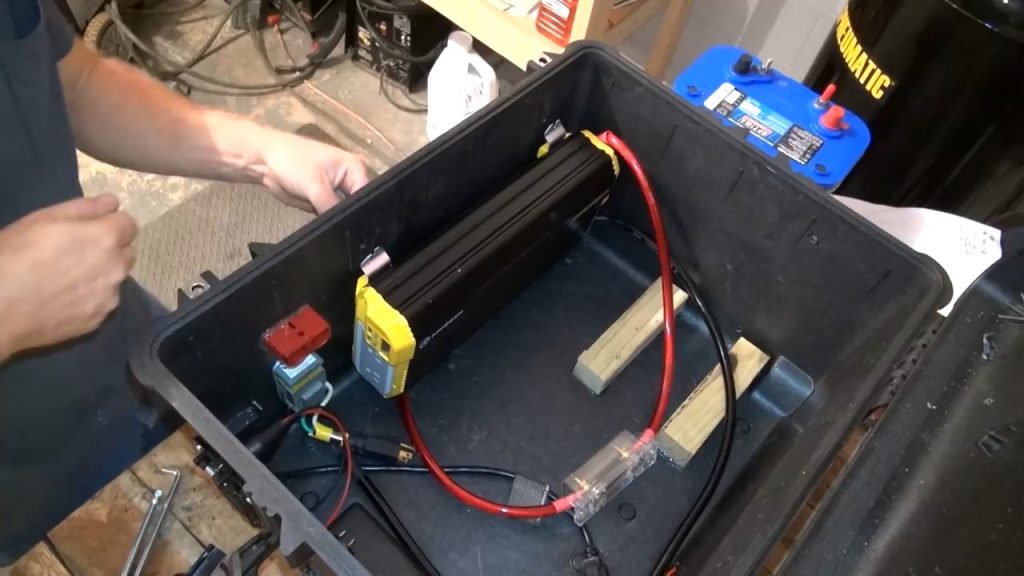 How to build a Large 2000W Portable Solar Power Generator at Home from ...