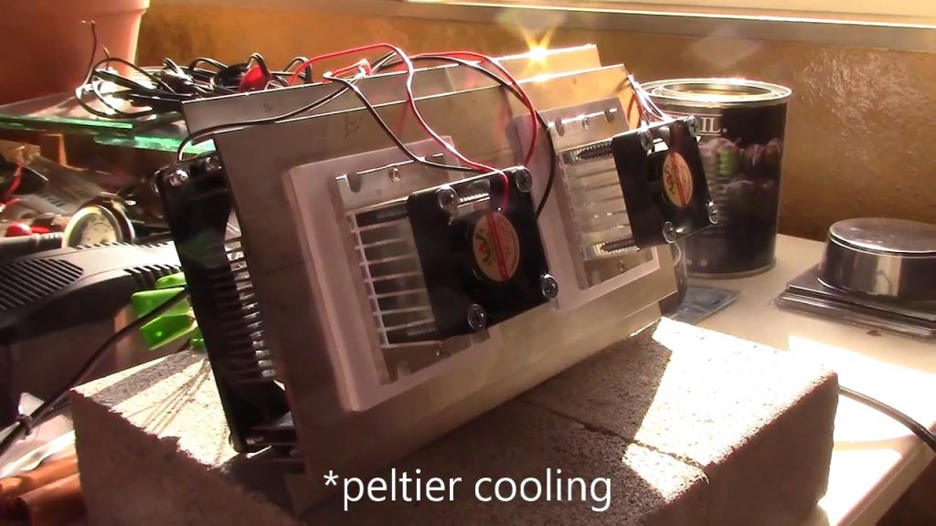 How to build a simple Off Grid Refrigerator using a 5 gallon bucket ...