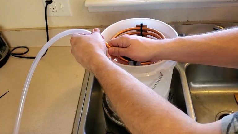 How to build a Simple Homemade Water Distiller .Great for everyday use ...