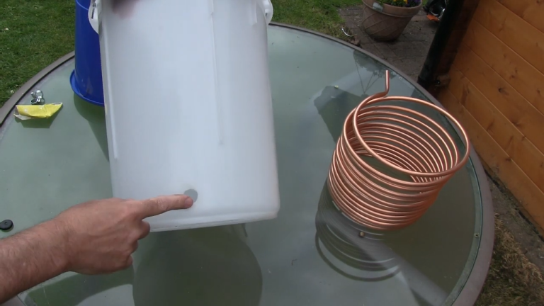 How to build a Simple and Effective Homemade Water Distiller from ...