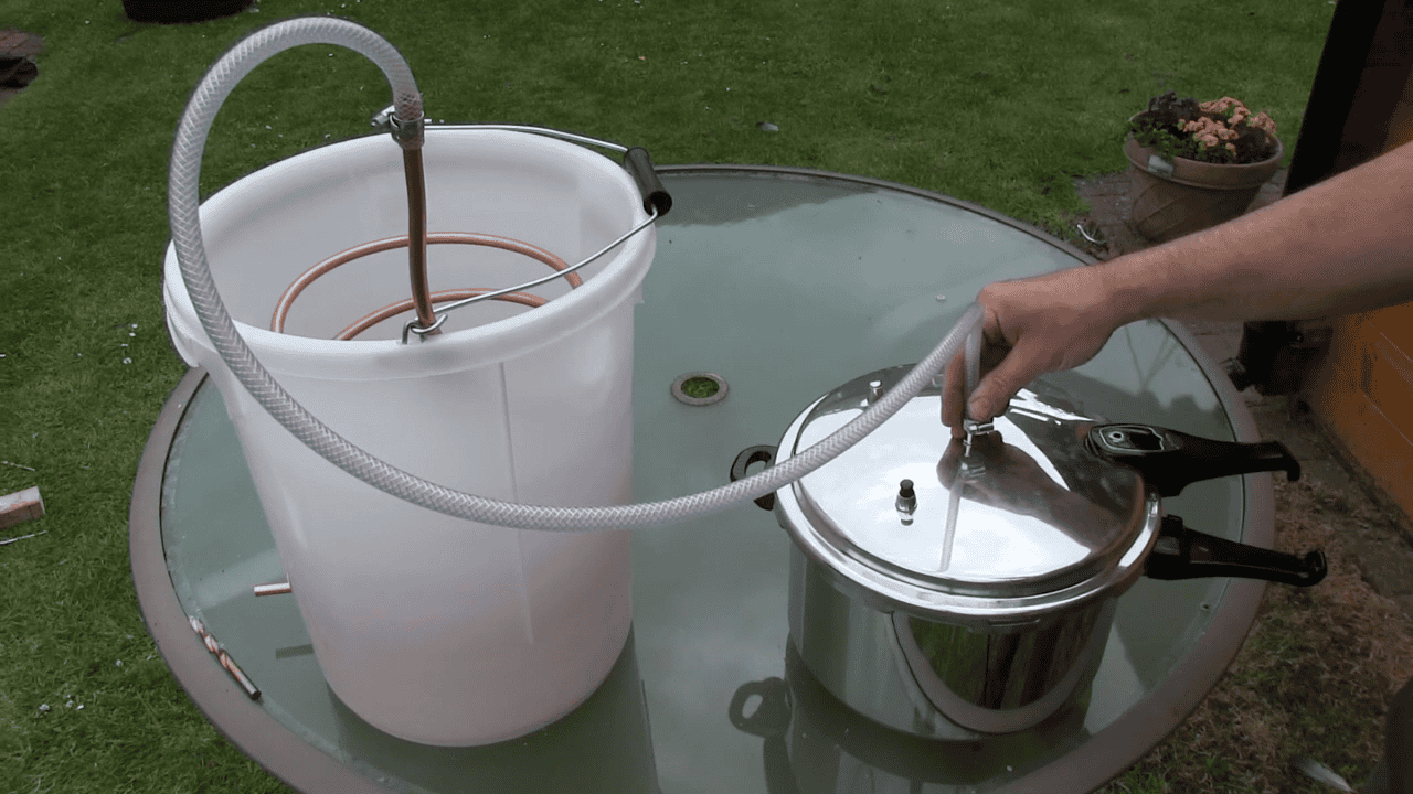 How to build a Simple and Effective Homemade Water Distiller from ...