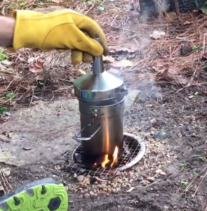 How to build an Emergency DIY Water Distillation System . Portable ...