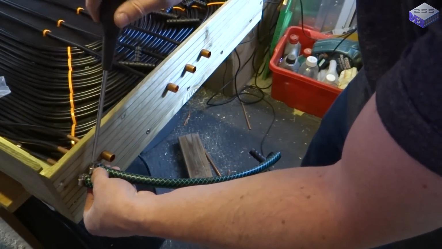How to build your own Solar Powered Water Heater from Start to Finish ...