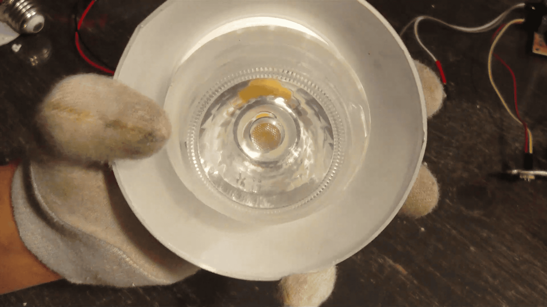 How to build a 15W Powerful Simple Flashlight from an Old burnt ...