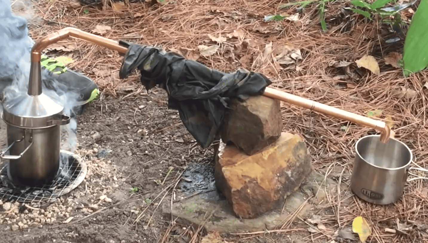 How to build an Emergency DIY Water Distillation System . Portable ...