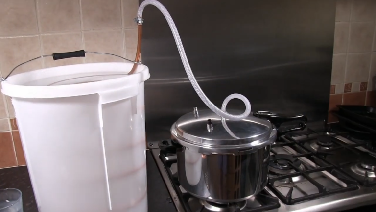 How to build a Simple and Effective Homemade Water Distiller from ...