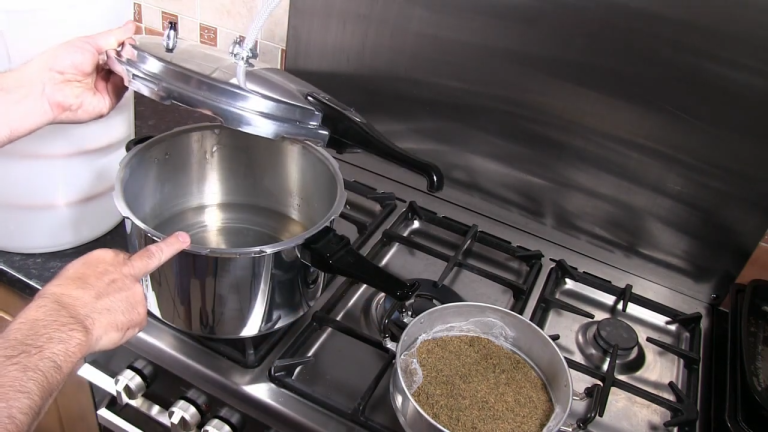 How to build a Simple and Effective Homemade Water Distiller from ...