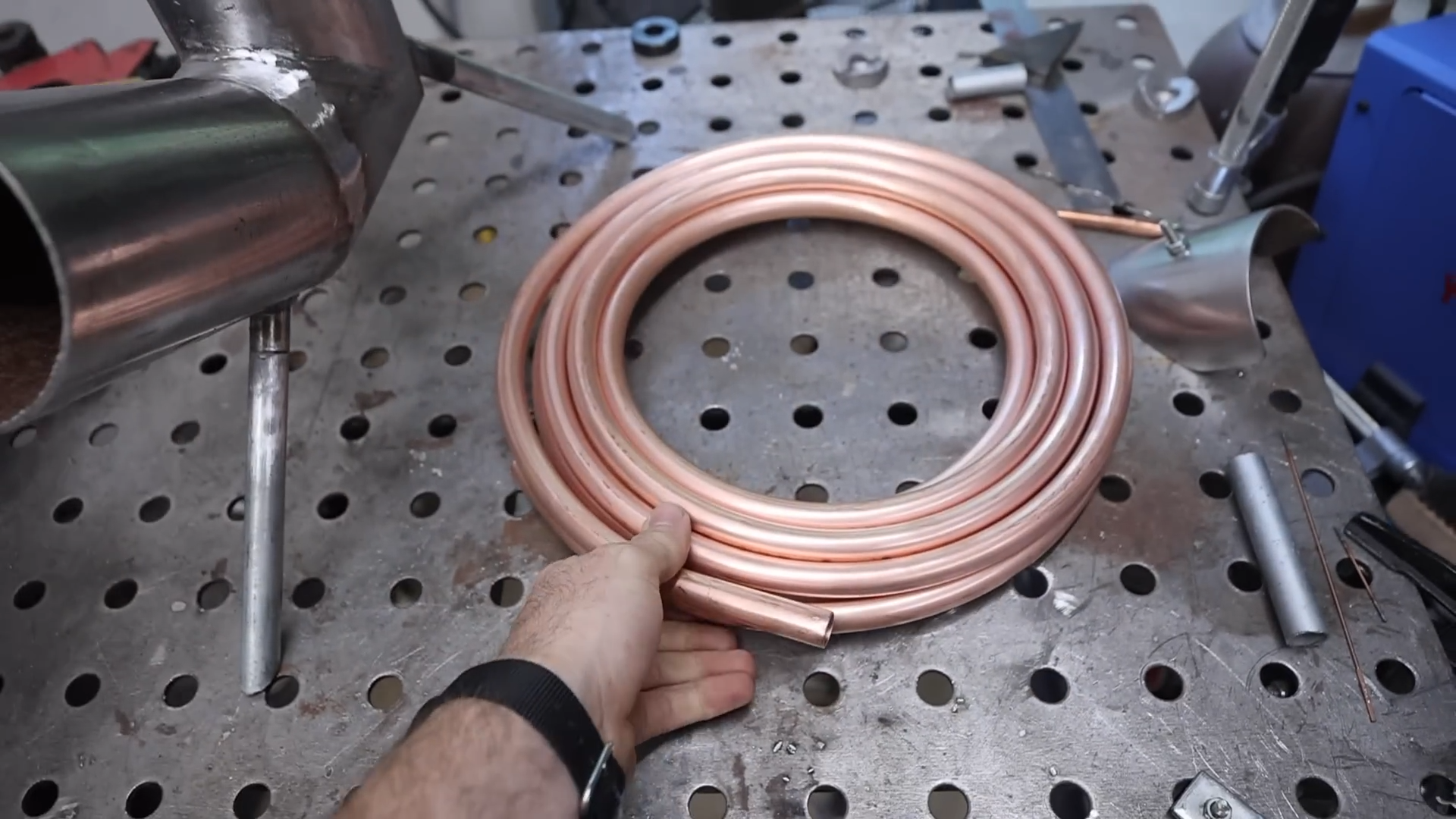 How to build an efficient Round Rocket Stove Water Heater with External ...