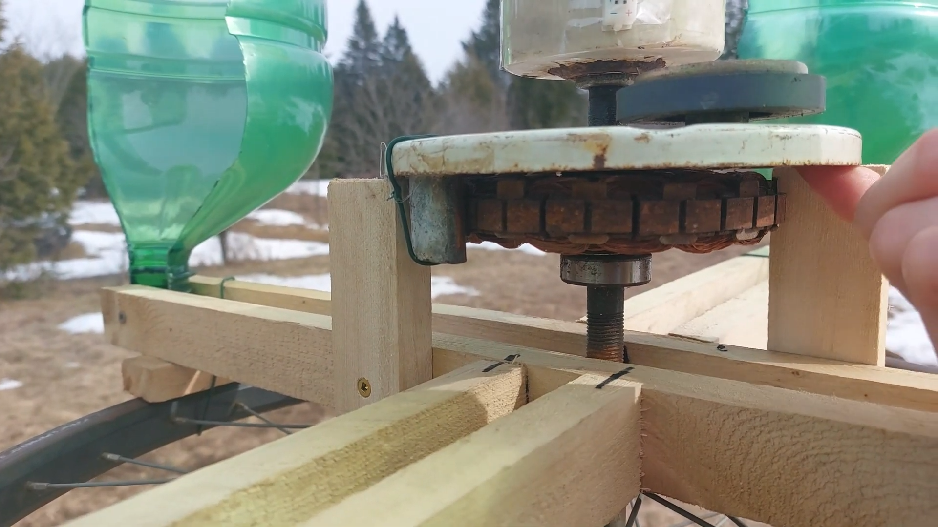 How to build a Homemade Vertical Axis Wind Turbine Generator from Scrap ...