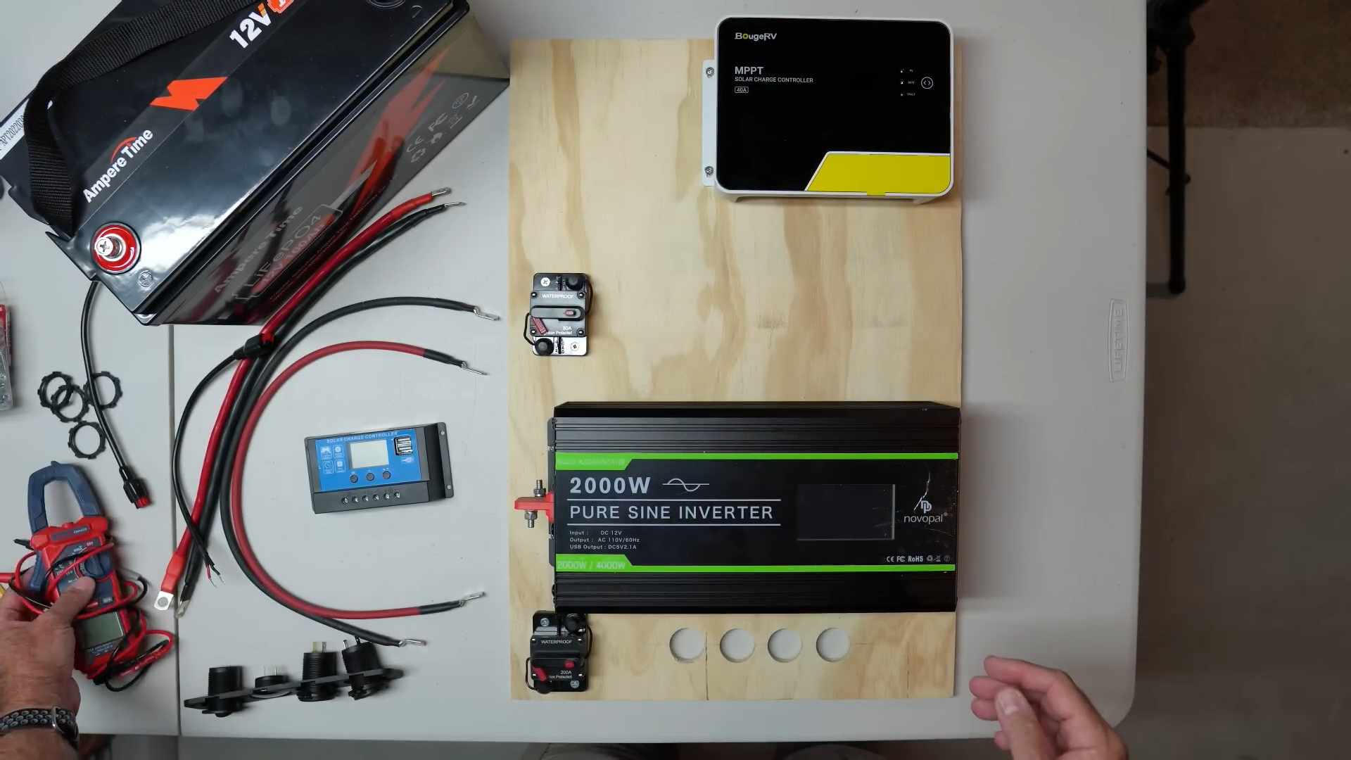 How to build a Simple Solar Portable Power Station as a backup power source in emergencies