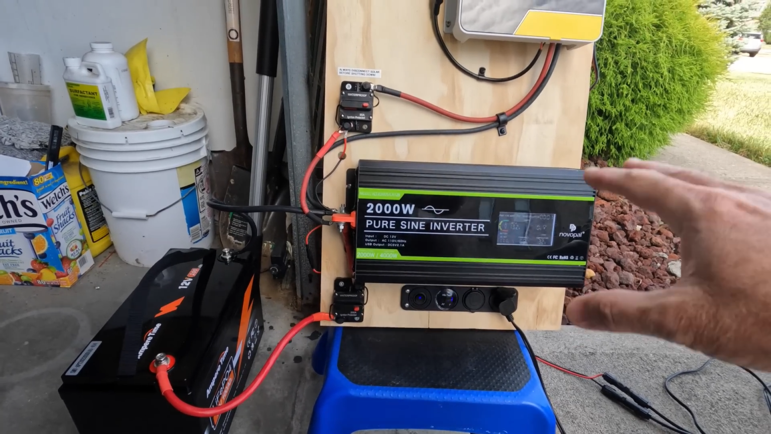 How to build a Simple Solar Portable Power Station as a backup power source in emergencies
