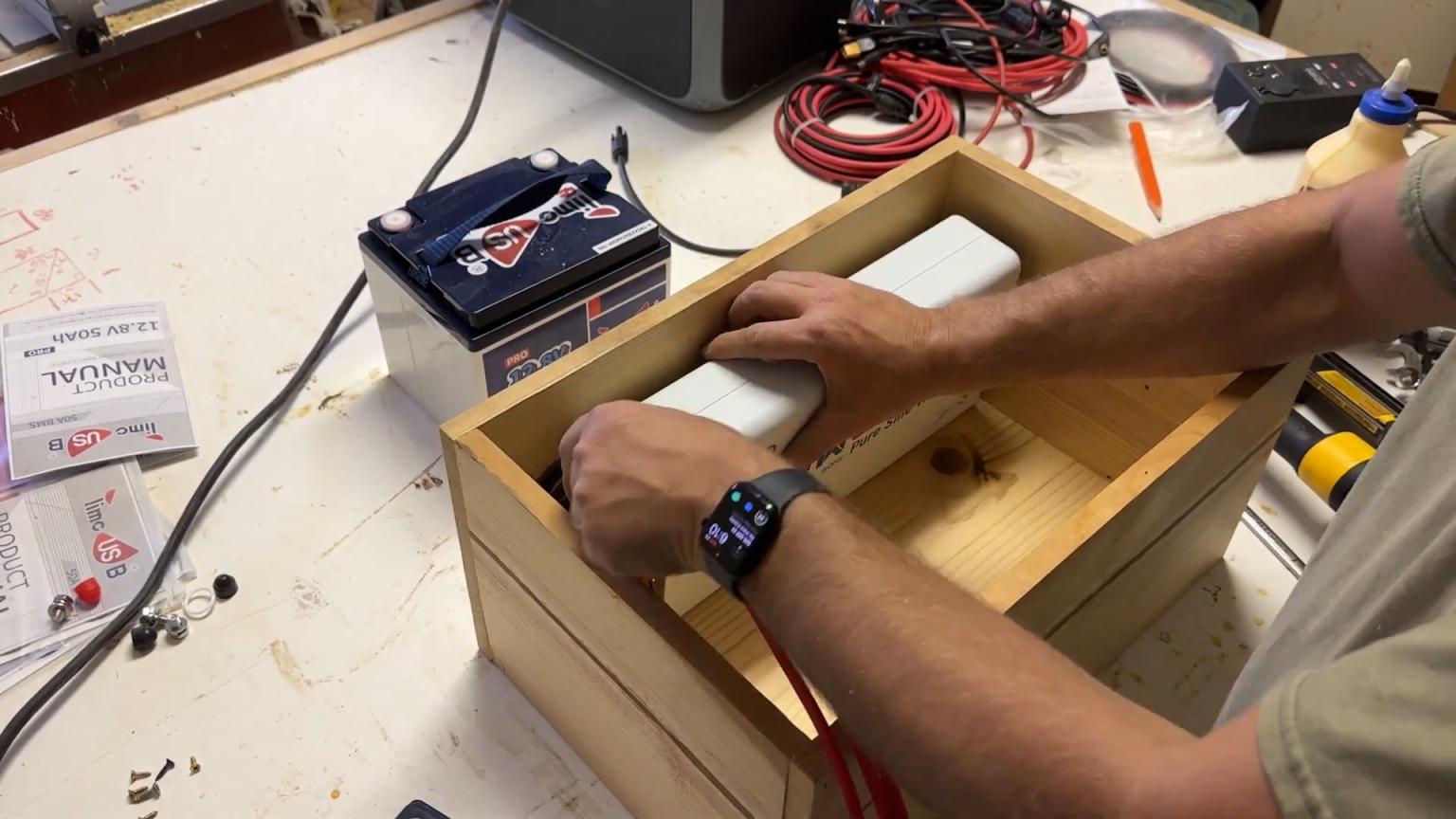 How to build a Simple Solar Powered Battery Backup System for camping ...